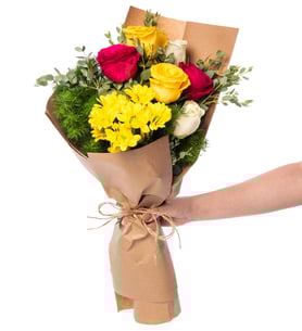 Envía ramos de flores amarillas a domicilio con LolaFlora