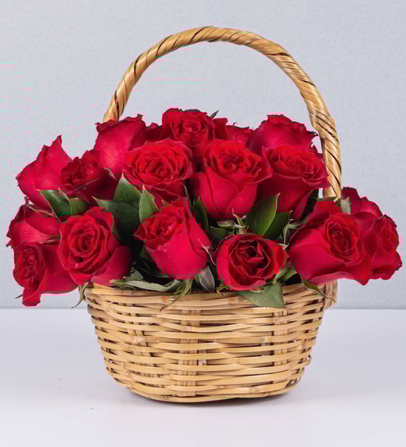 Canasta Jr Rosas Rojas - Flores a Domicilio - LolaFlora